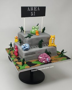 Area 51 Alien Cake | Help Me Bake