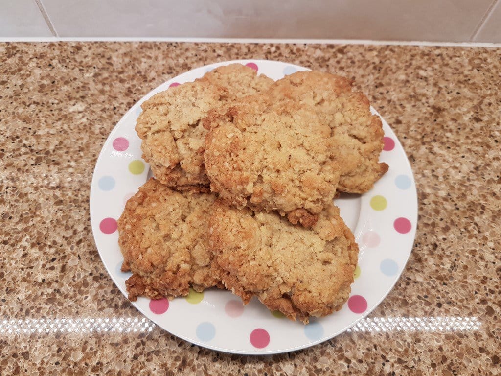 How to make Oat Cookies - Recipe and Guide | Help Me Bake
